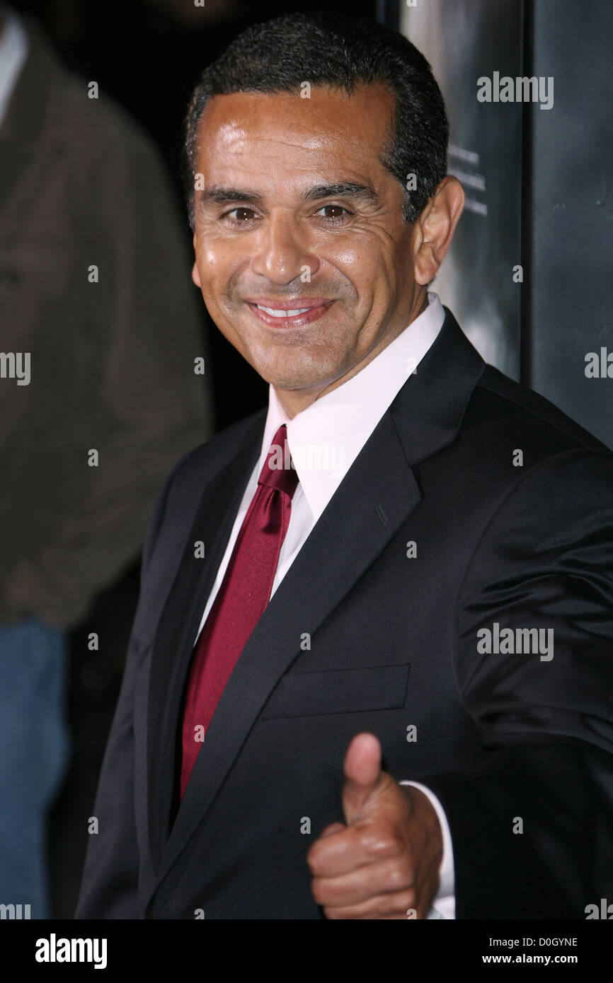 Los Angeles Mayor Antonio Villaraigosa Los Angeles Premiere of "Waiting ...