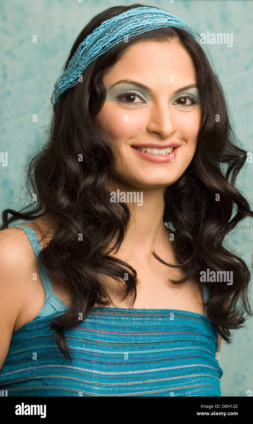 Portrait of a female fashion model posing Stock Photo - Alamy