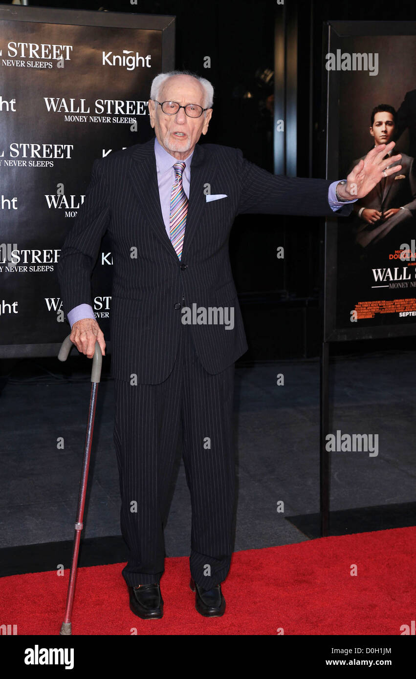Eli Wallach New York premiere of 'Wall Street: Money Never Sleeps' the ...