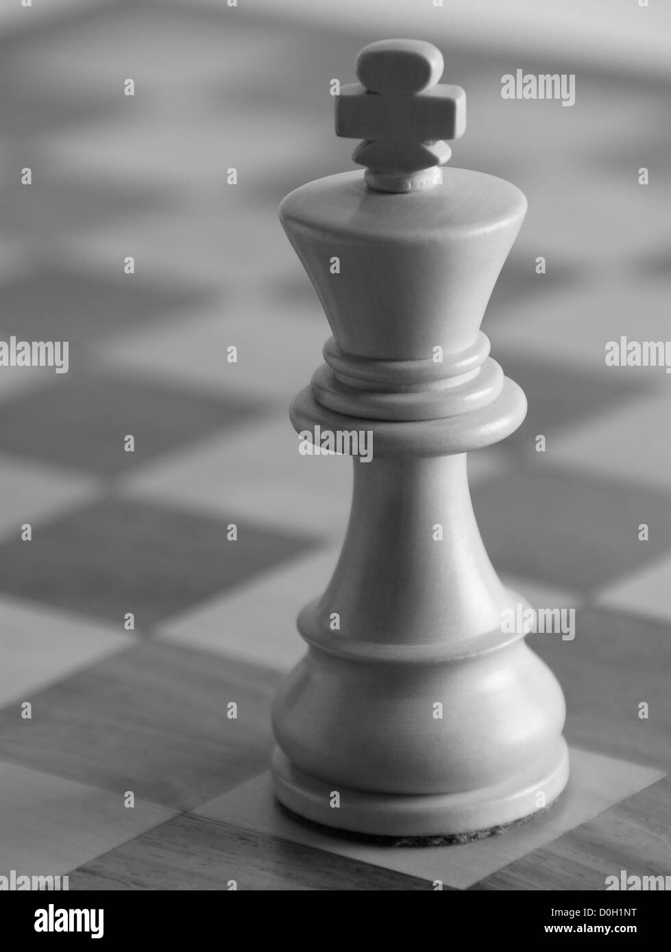 King on a chess board Stock Photo - Alamy