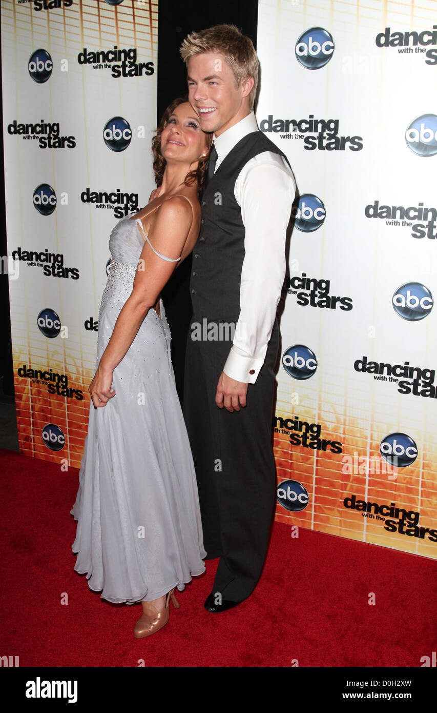 Jennifer Grey and dance partner Derek Hough 'Dancing With The Stars ...