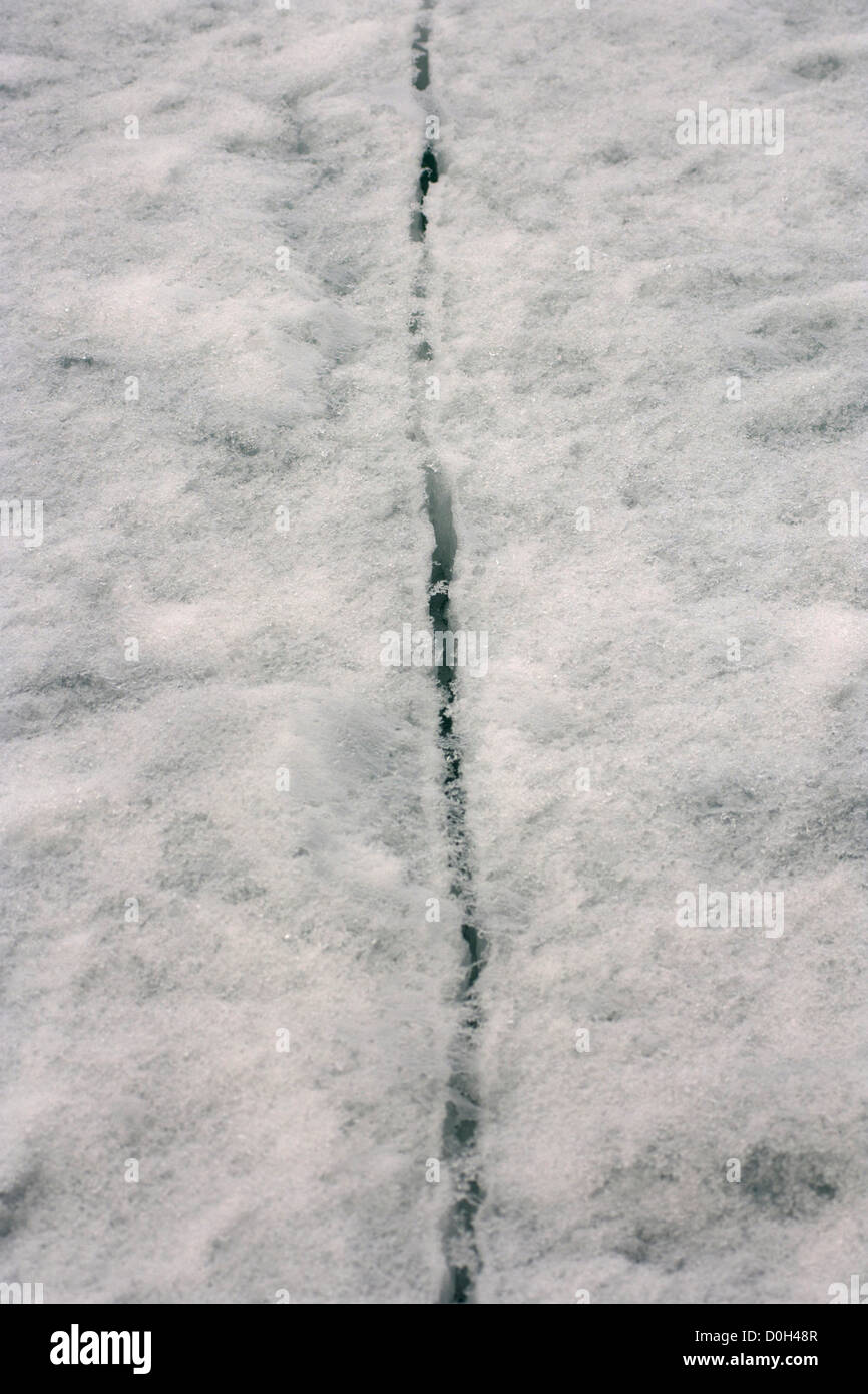 Crack Forming in Pack Ice over the Chukchi Sea Stock Photo - Alamy