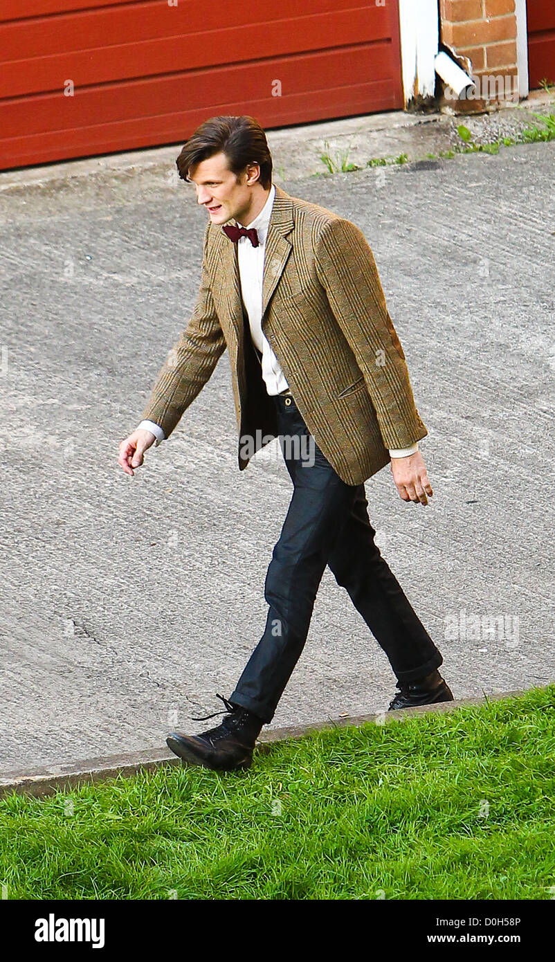 Matt Smith Walking Drunk