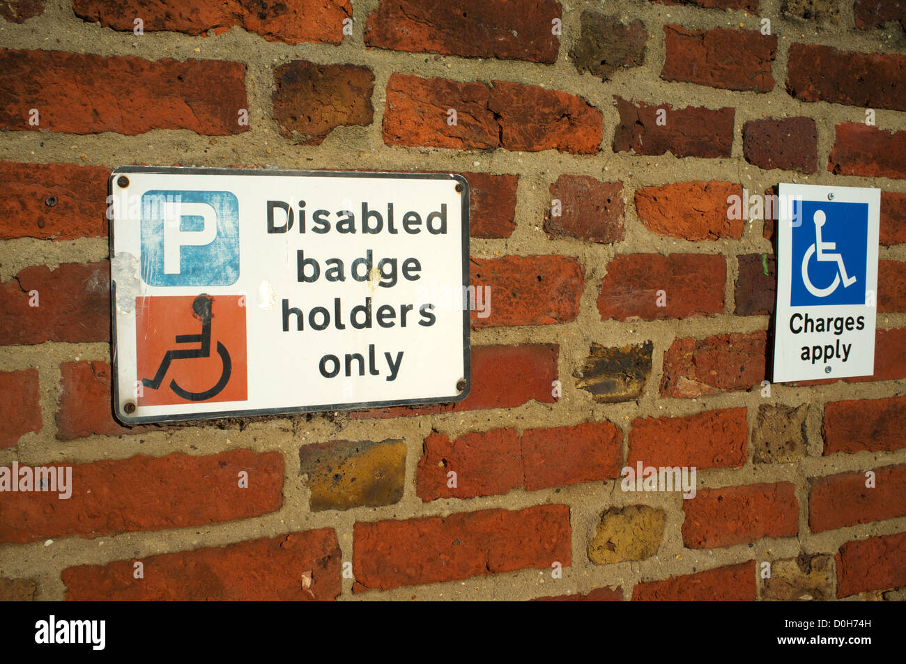 Disabled badge holders only sign Stock Photo - Alamy