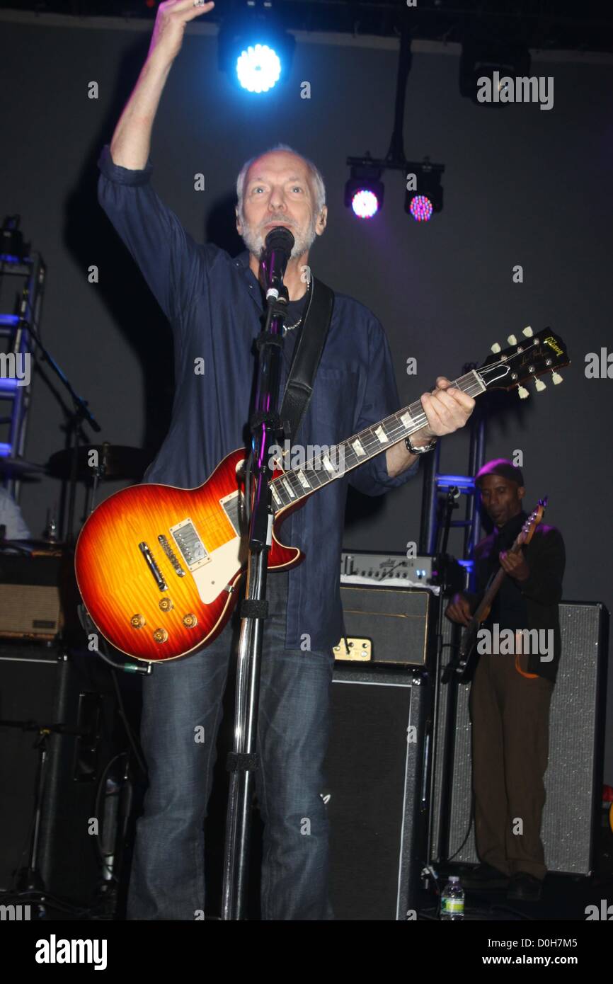 Peter frampton 2012 hi-res stock photography and images - Alamy