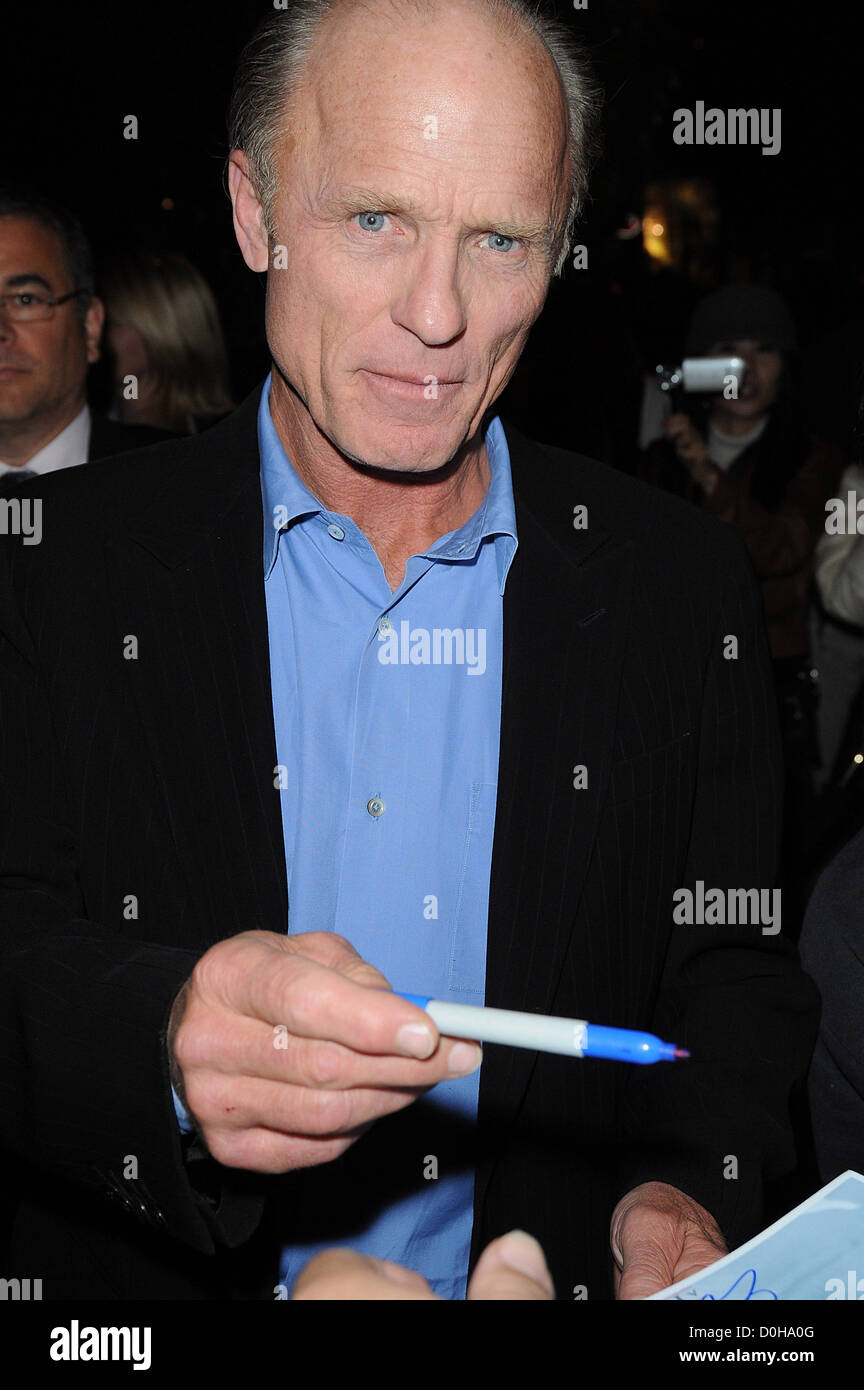 Ed Harris returning to his hotel The 35th Toronto International Film ...