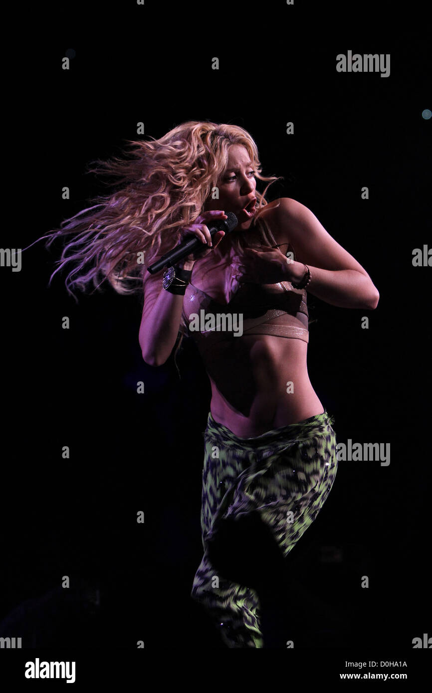 Shakira Live In Concert At Madison Square Gardens New York City Usa