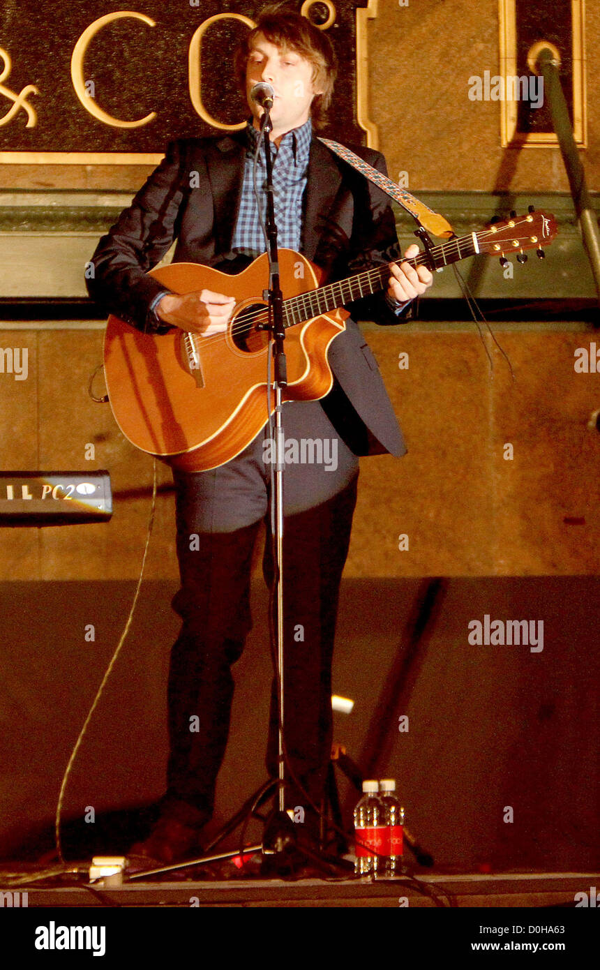 Eric Hutchnson Jessica Simpson launches Macy's 'Find Your Magic ...