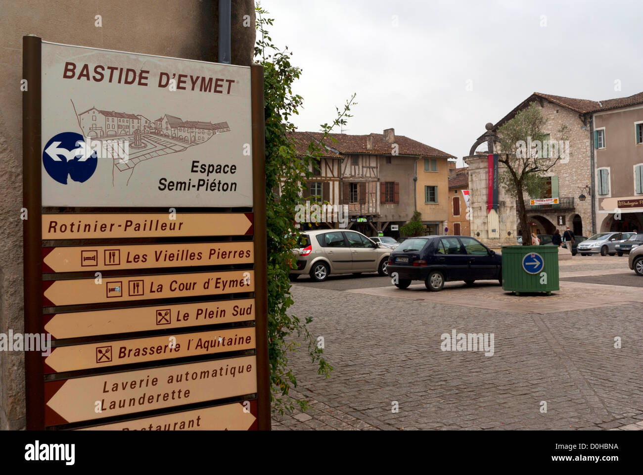 Eymet dordogne france bastide hi-res stock photography and images - Alamy