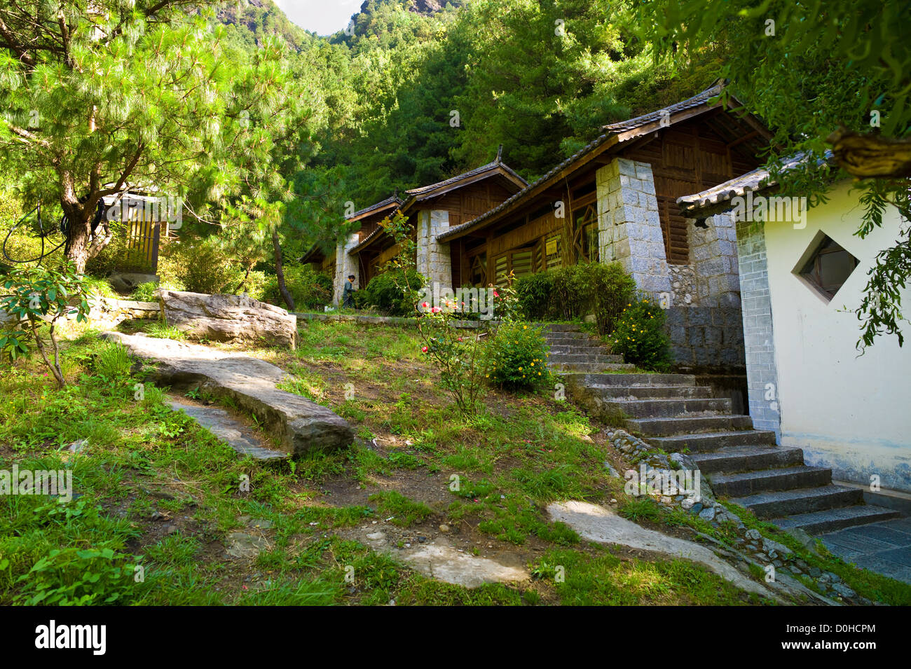 Green mountain tropical forest houses hi-res stock photography and ...