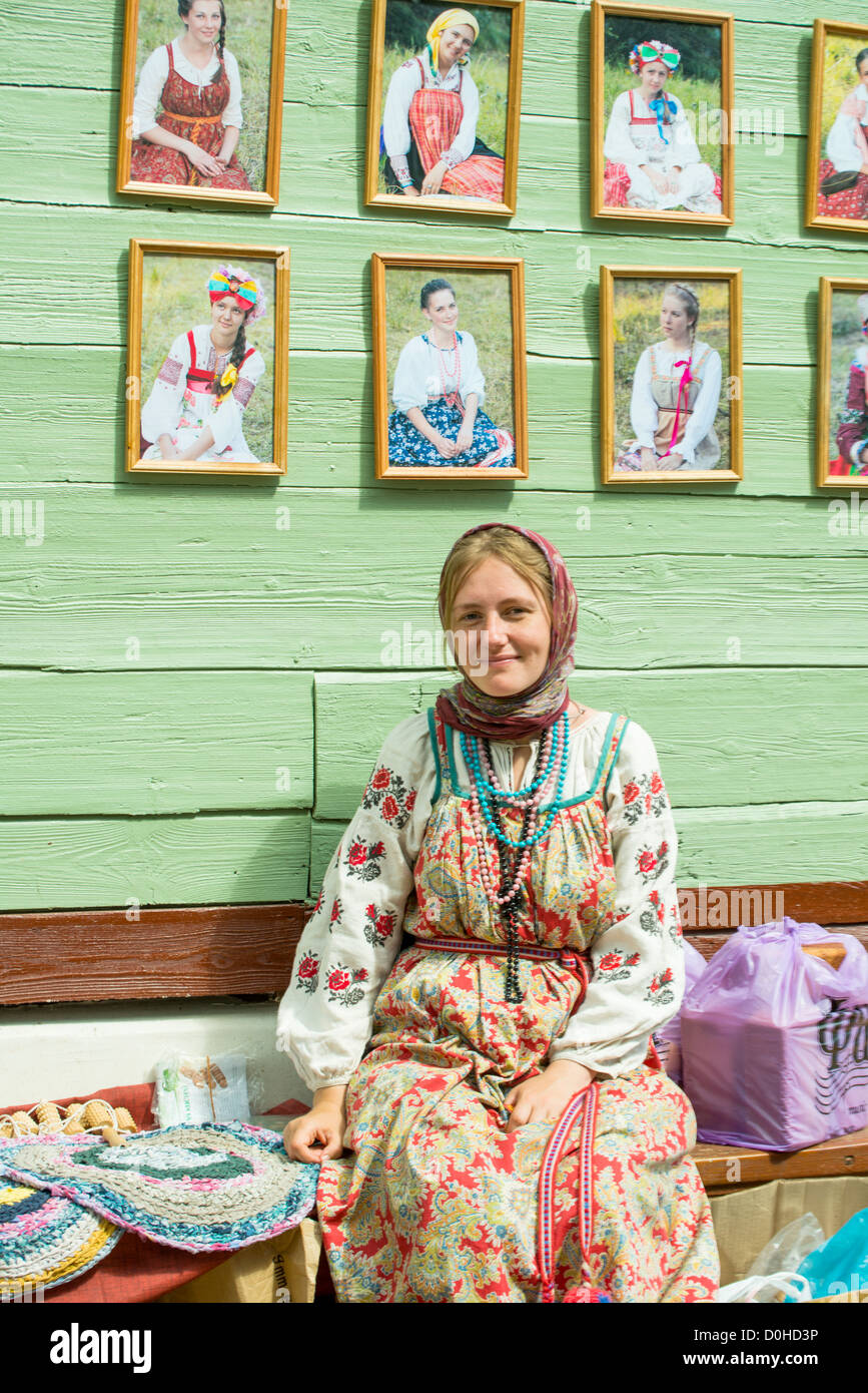Traditional russian clothes hi-res stock photography and images - Alamy