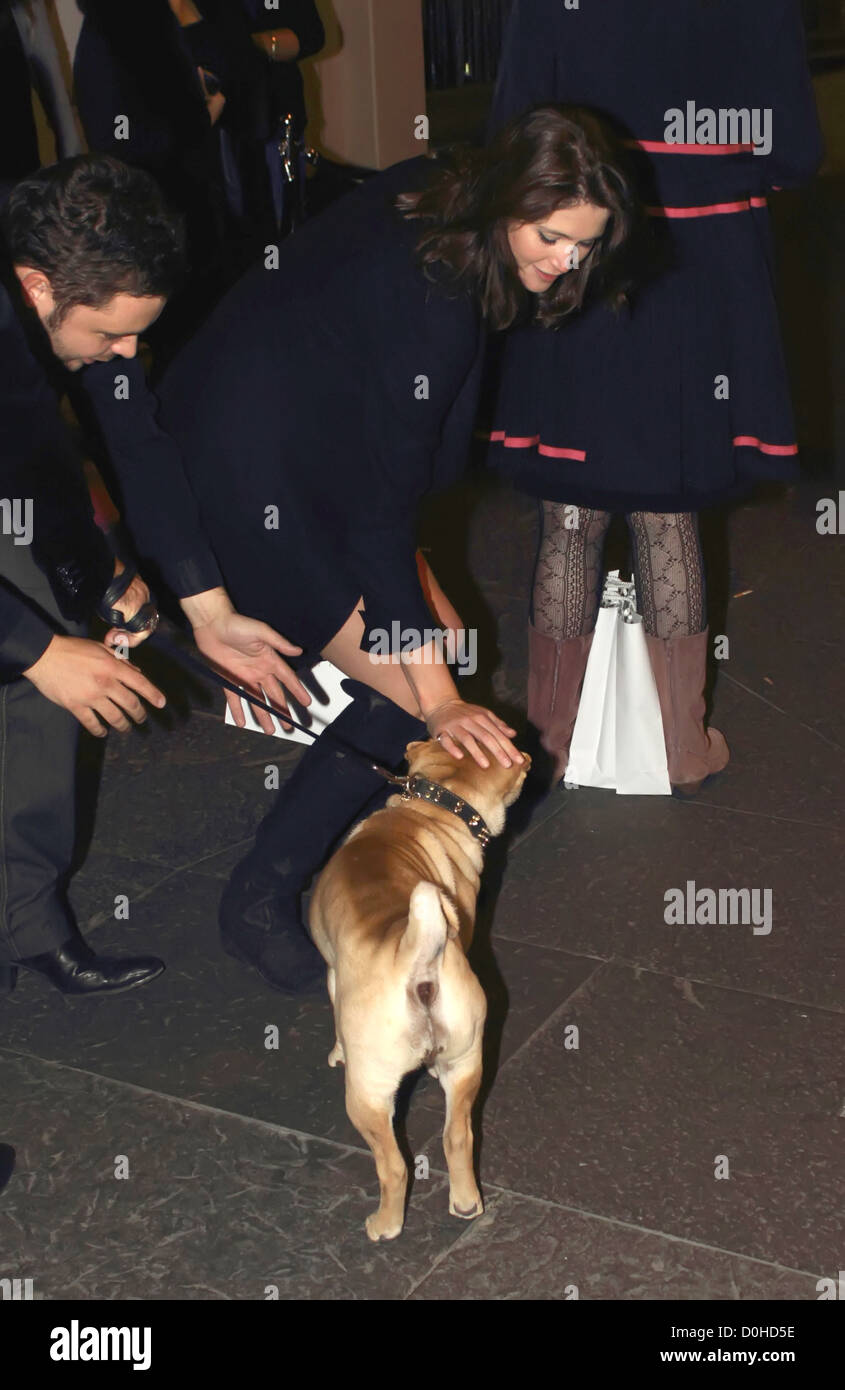 Gemma arterton her dog hendrix hi-res stock photography and images - Alamy