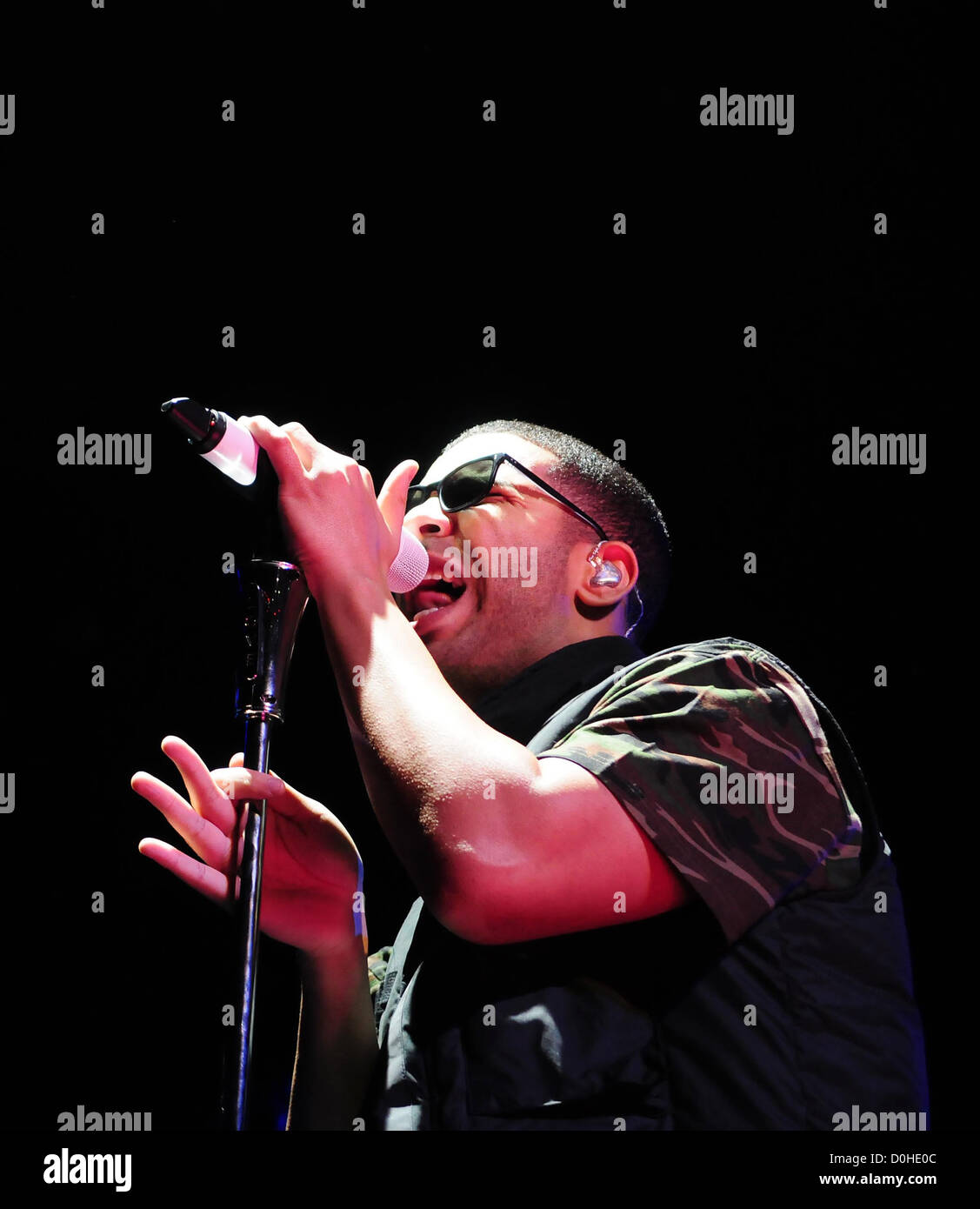 Drake 2nd day performance during the Drake Dream and Nightmares tour at ...