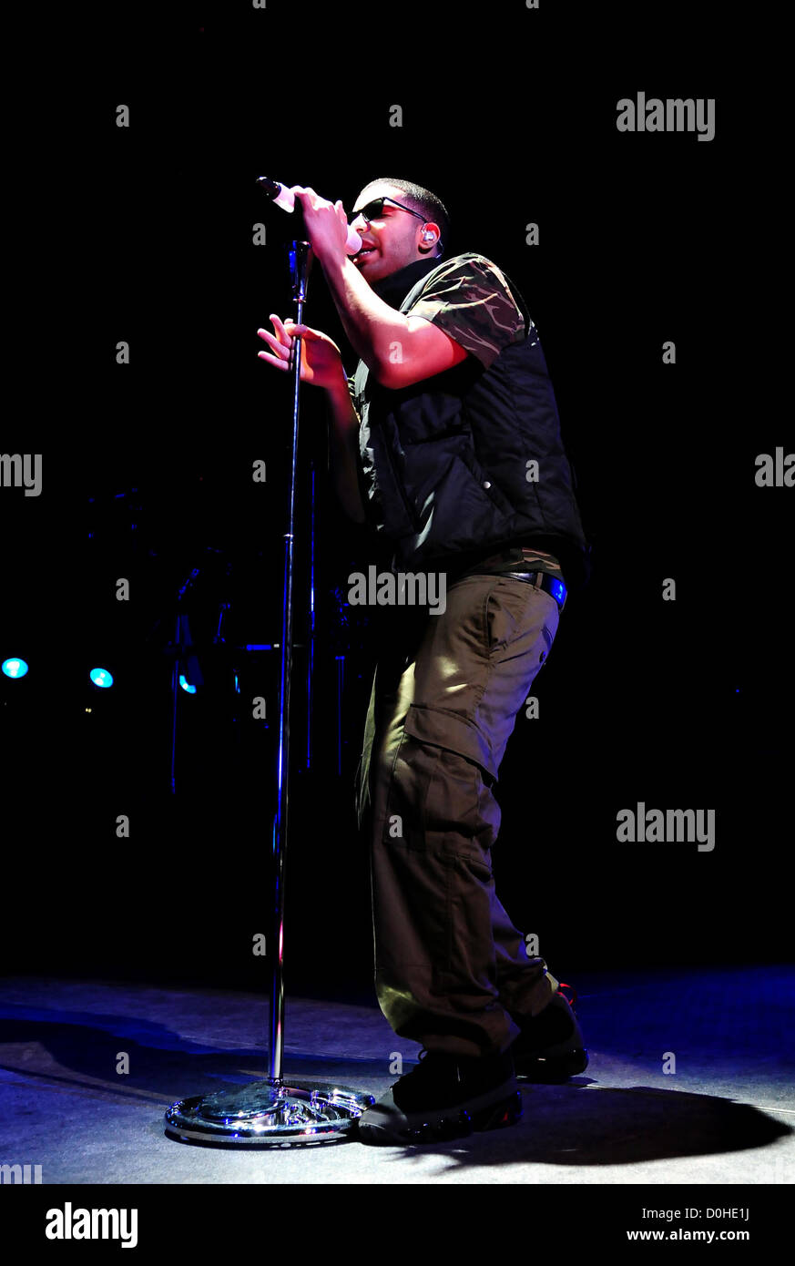 Drake 2nd day performance during the Drake Dream and Nightmares tour at ...