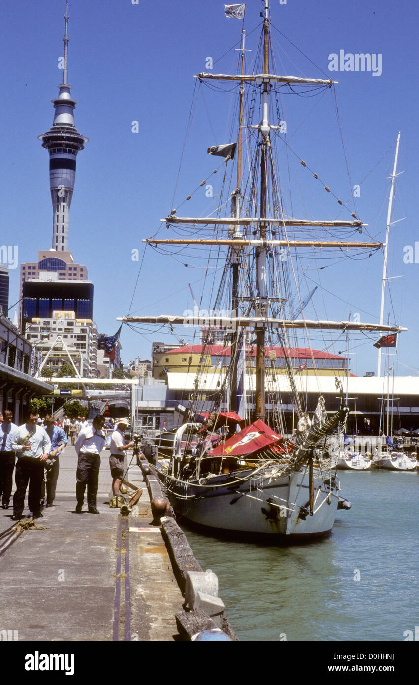 Auckland Harbour,Container Terminal,Pedestrian Harbour,Boats,Yachts ...