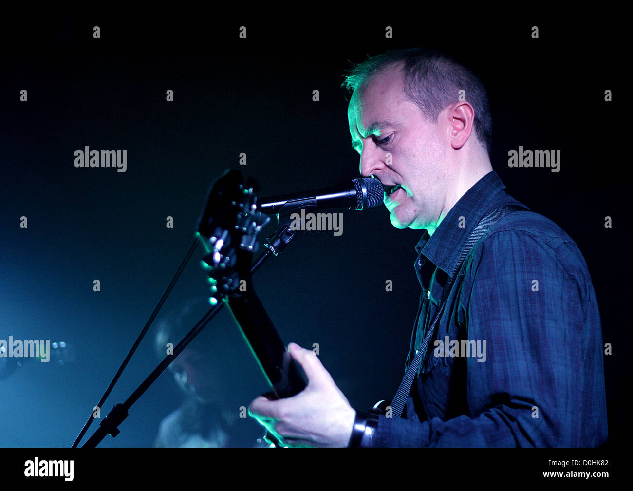Eugene Kelly of The Vaselines performing at Liverpool Static Gallery ...