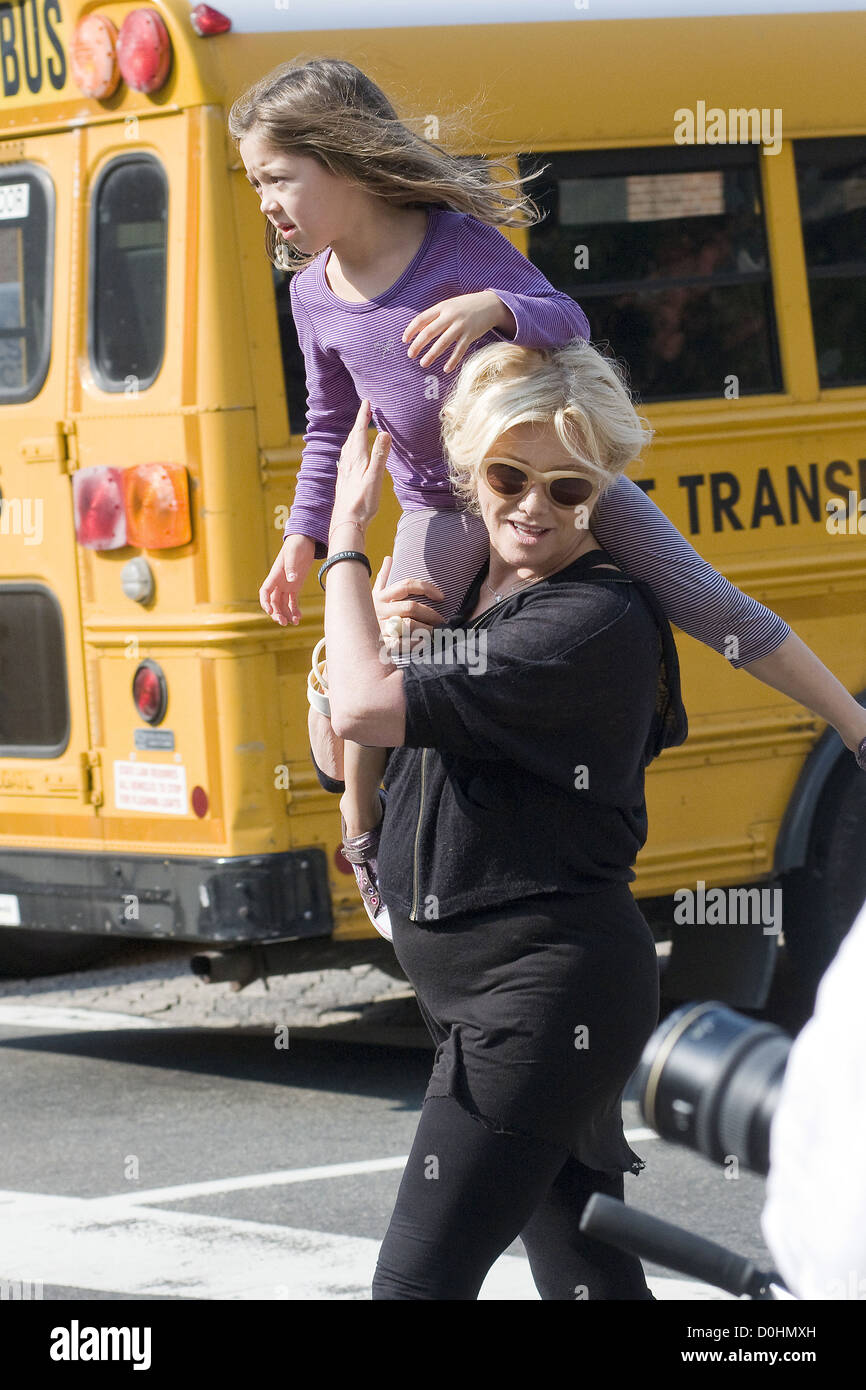 Deborra lee furness and daughter ava hi-res stock photography and ...