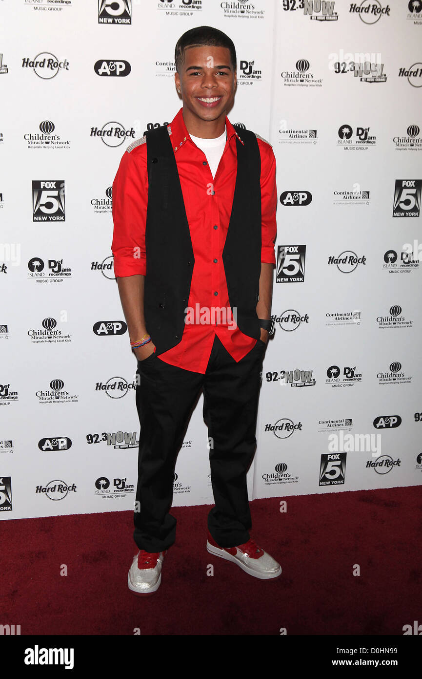 Aaron Fresh Island Def Jam Rocks Times Square for Children's Miracle ...