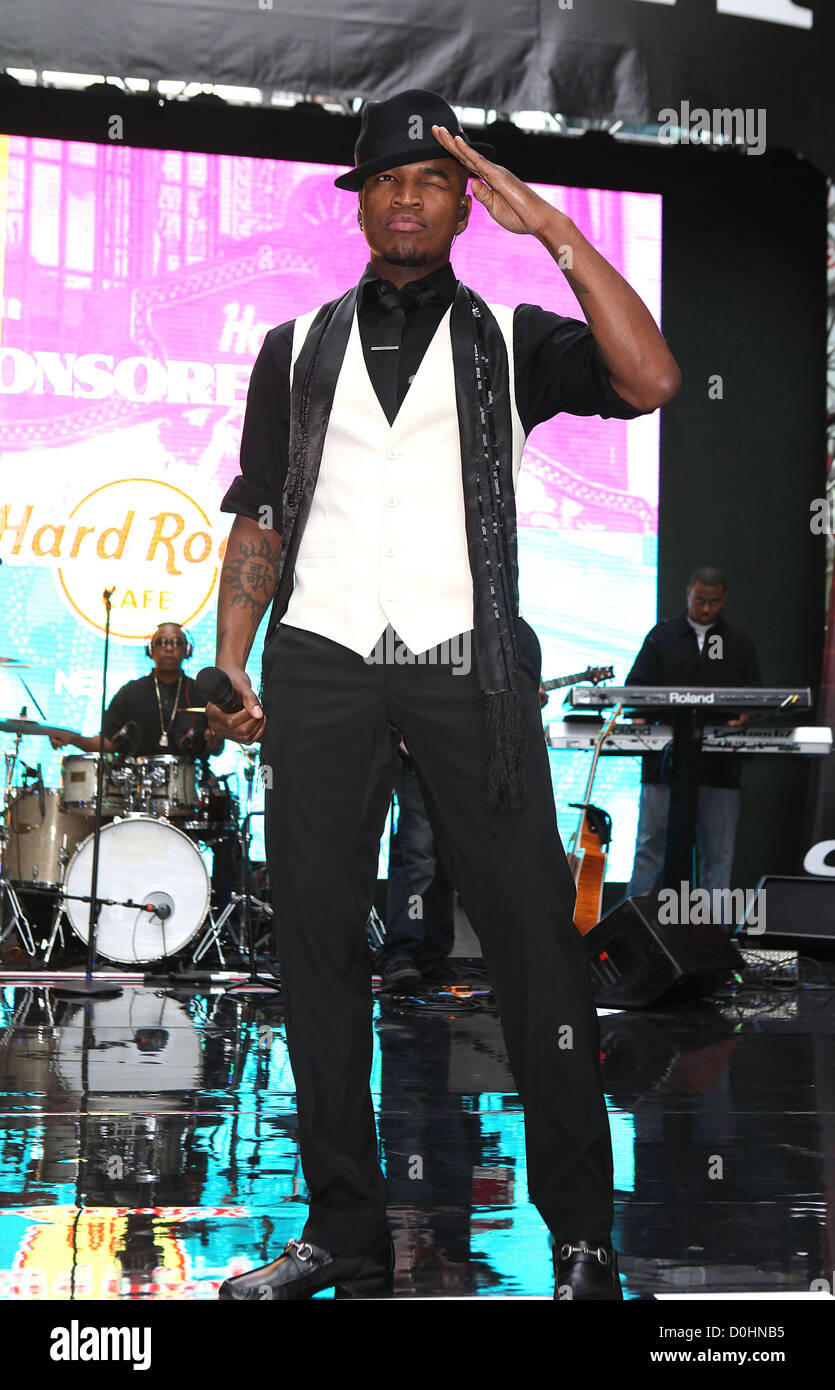 Ne-Yo Island Def Jam Rocks Times Square for Children's Miracle Network ...