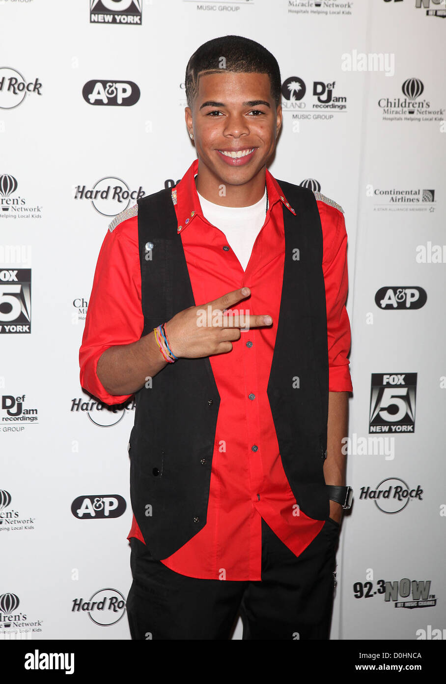 Aaron Fresh Island Def Jam Rocks Times Square for Children's Miracle ...