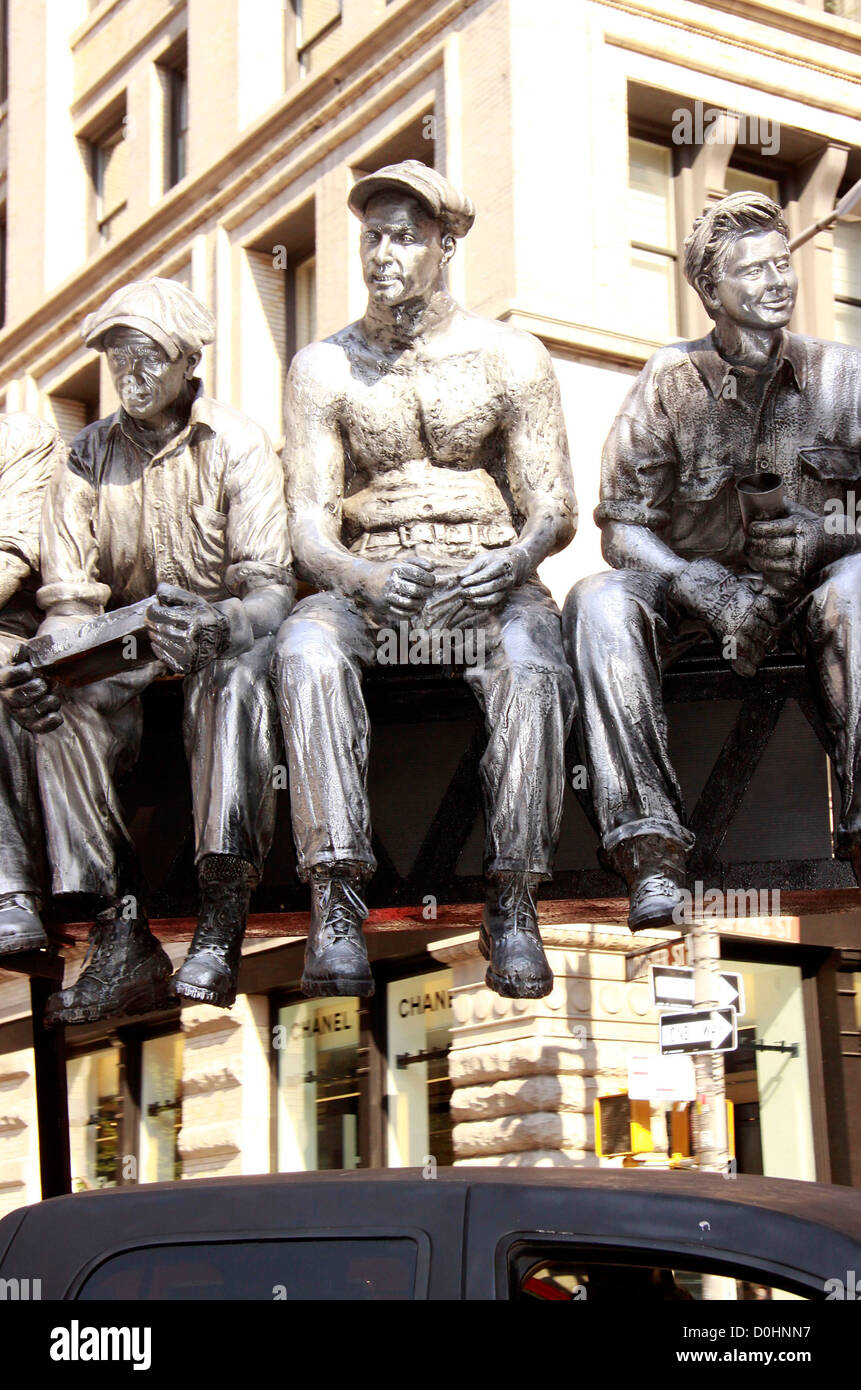 A 2001 sculpture of 'The 1932 Rockefeller Center Iron Workers Lunch ...