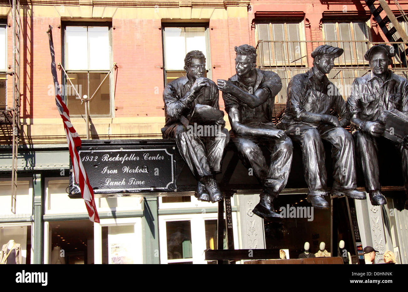 A 2001 sculpture of 'The 1932 Rockefeller Center Iron Workers Lunch ...