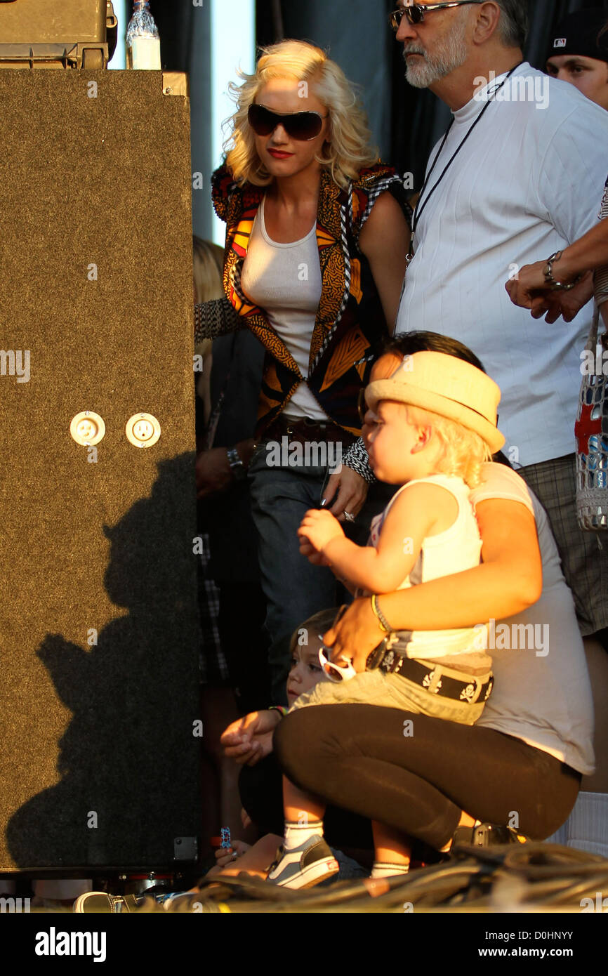 Gwen Stefani and her son Zuma Rossdale watch Gavin Rossdale's band ...
