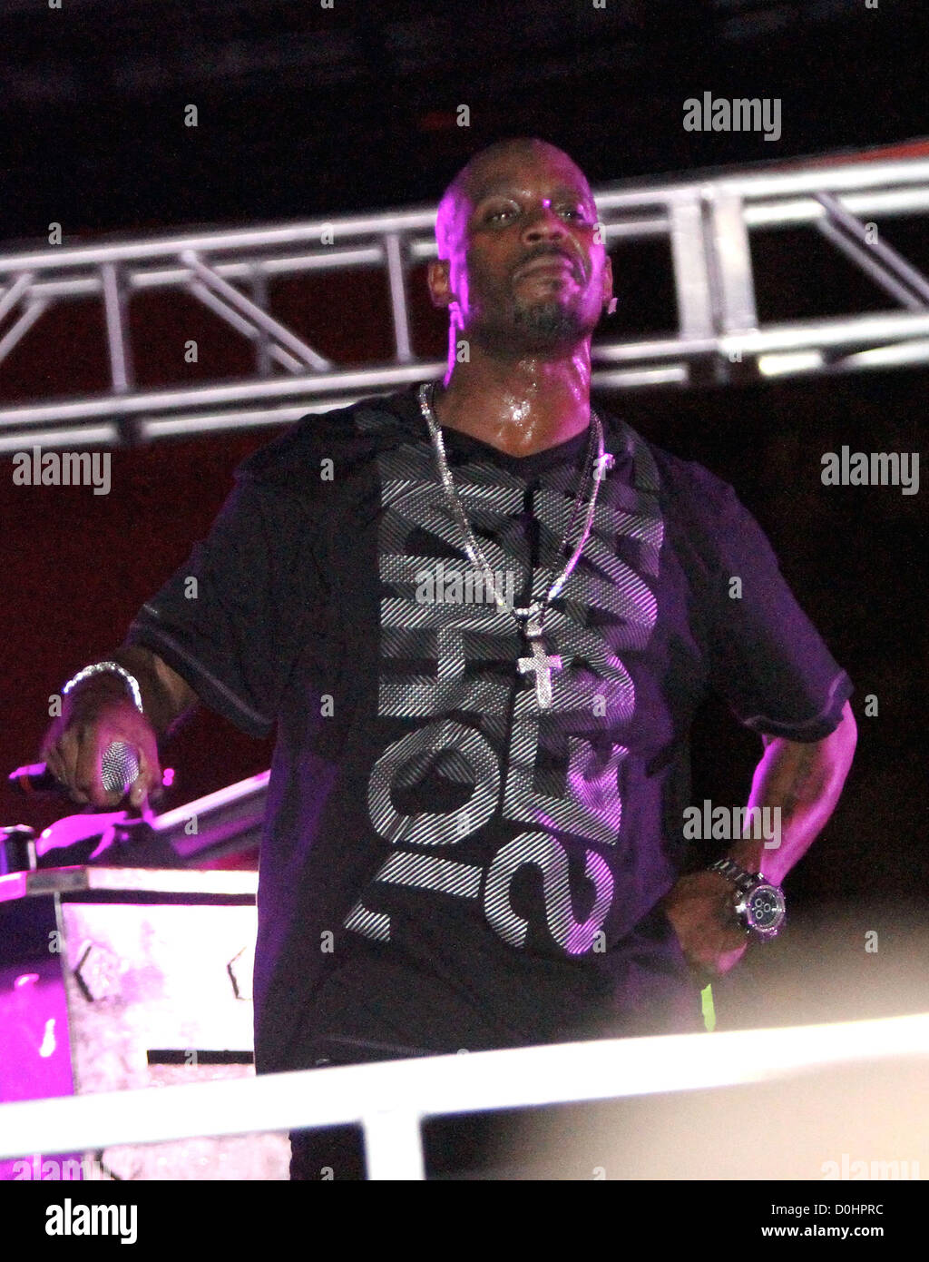 DMX Performances from the 'Epicenter Twenty Ten' event in Fontana ...