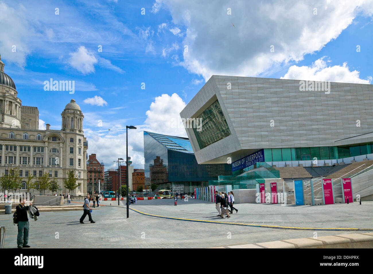 A view toward the Museum of Liverpool Stock Photo - Alamy