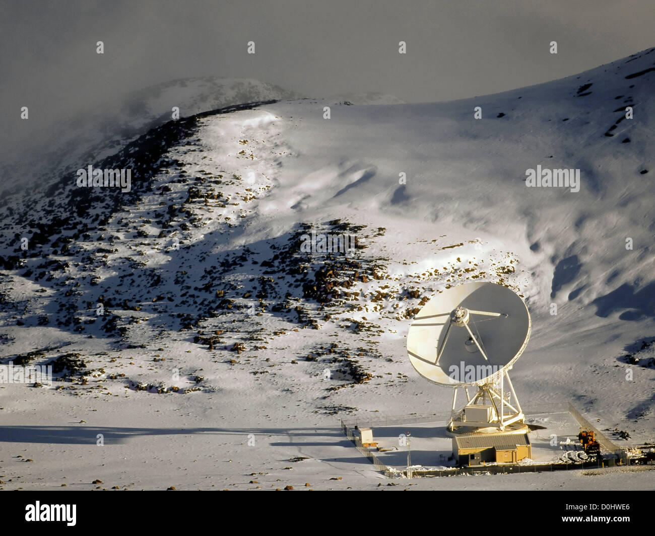 A Submillimeter Array Antennas on Mauna Kea in Winter Stock Photo - Alamy
