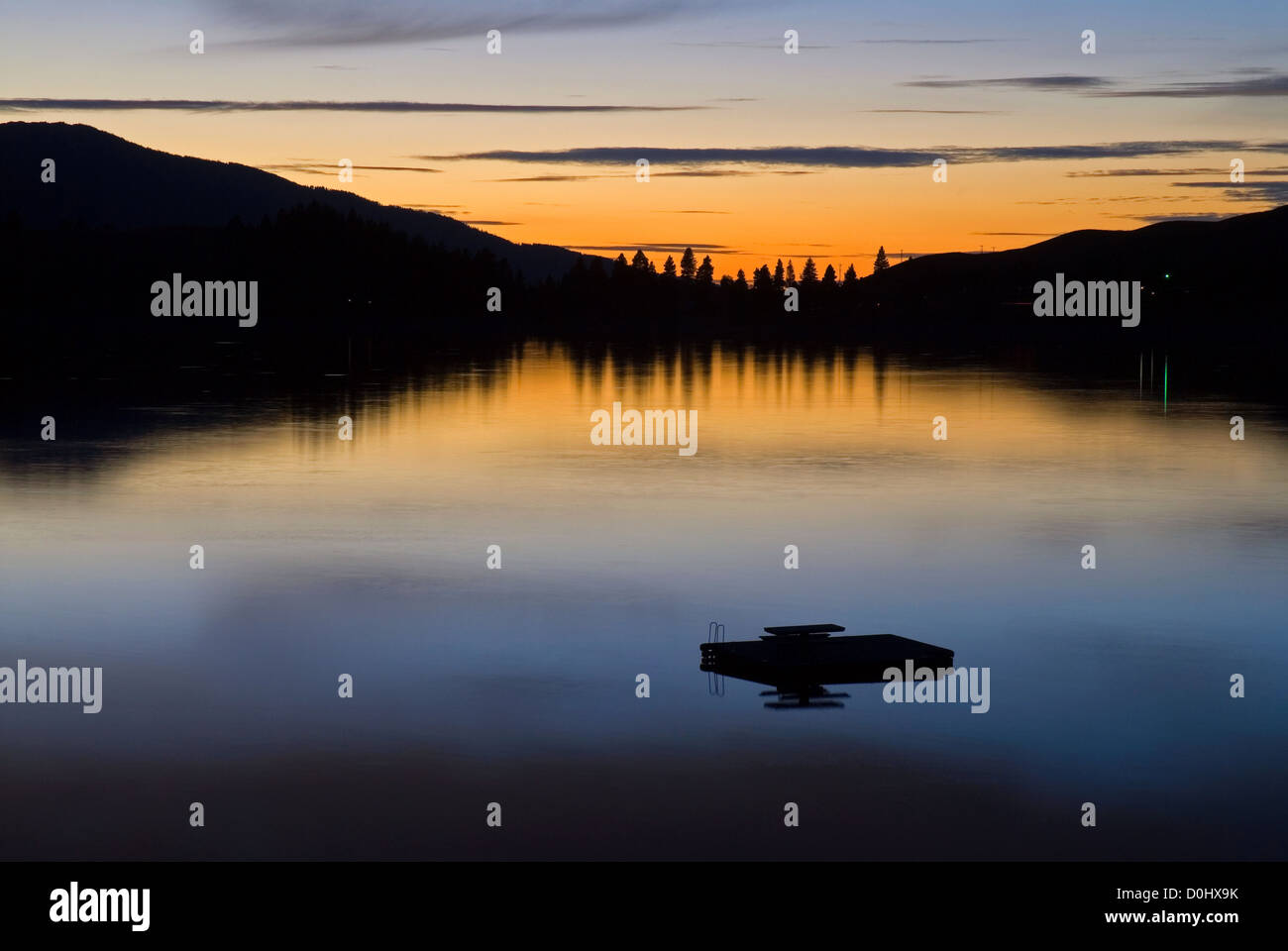 Floating dock on Oregon's Wallowa Lake at dusk Stock Photo - Alamy