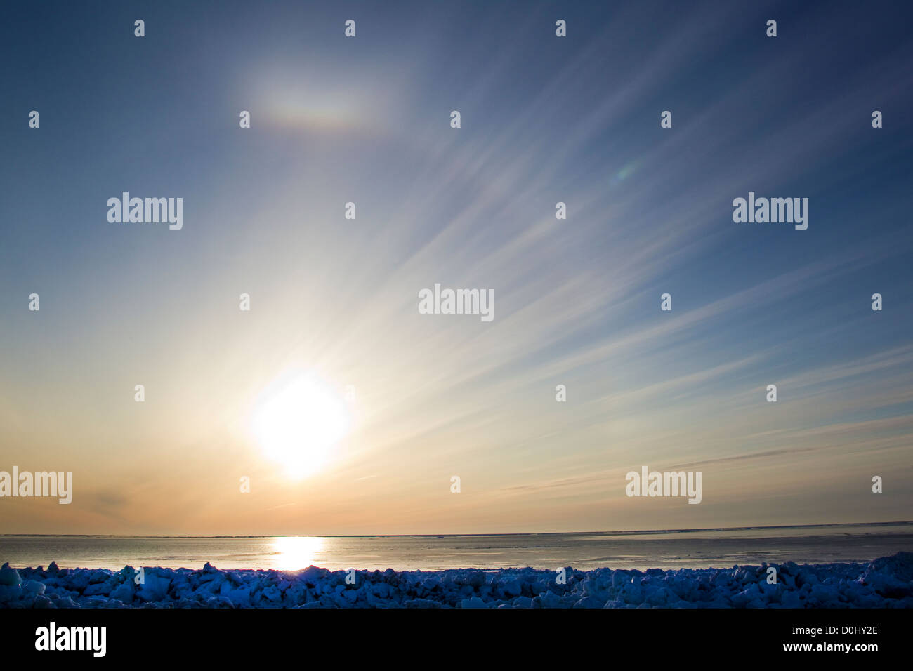 Arctic sun hi-res stock photography and images - Alamy