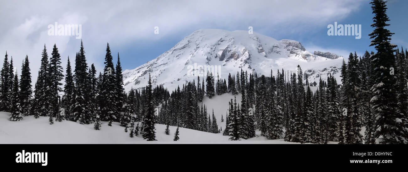 Mount rainer winter hi-res stock photography and images - Alamy