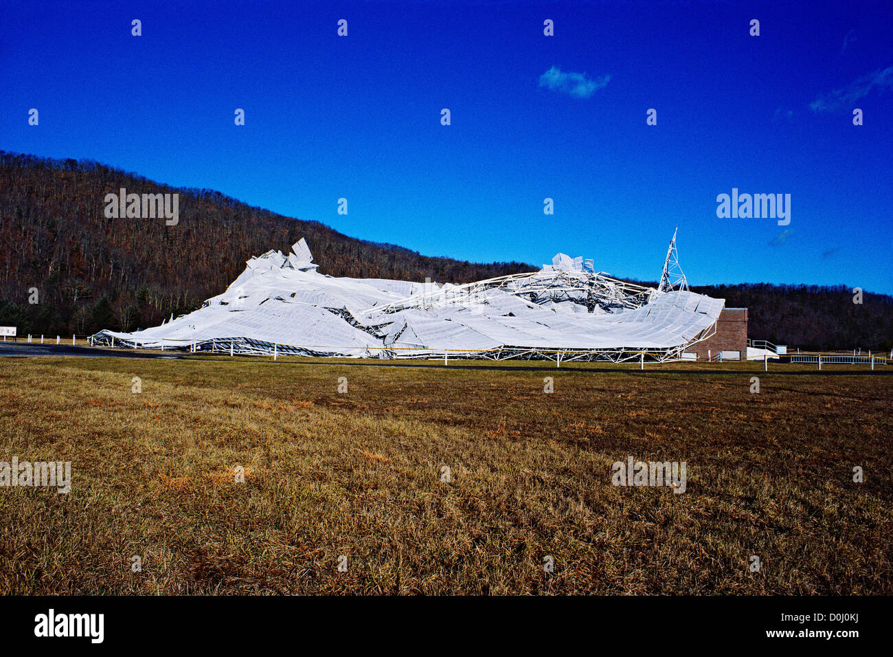 Collapsed Telescope at Green Bank Stock Photo - Alamy