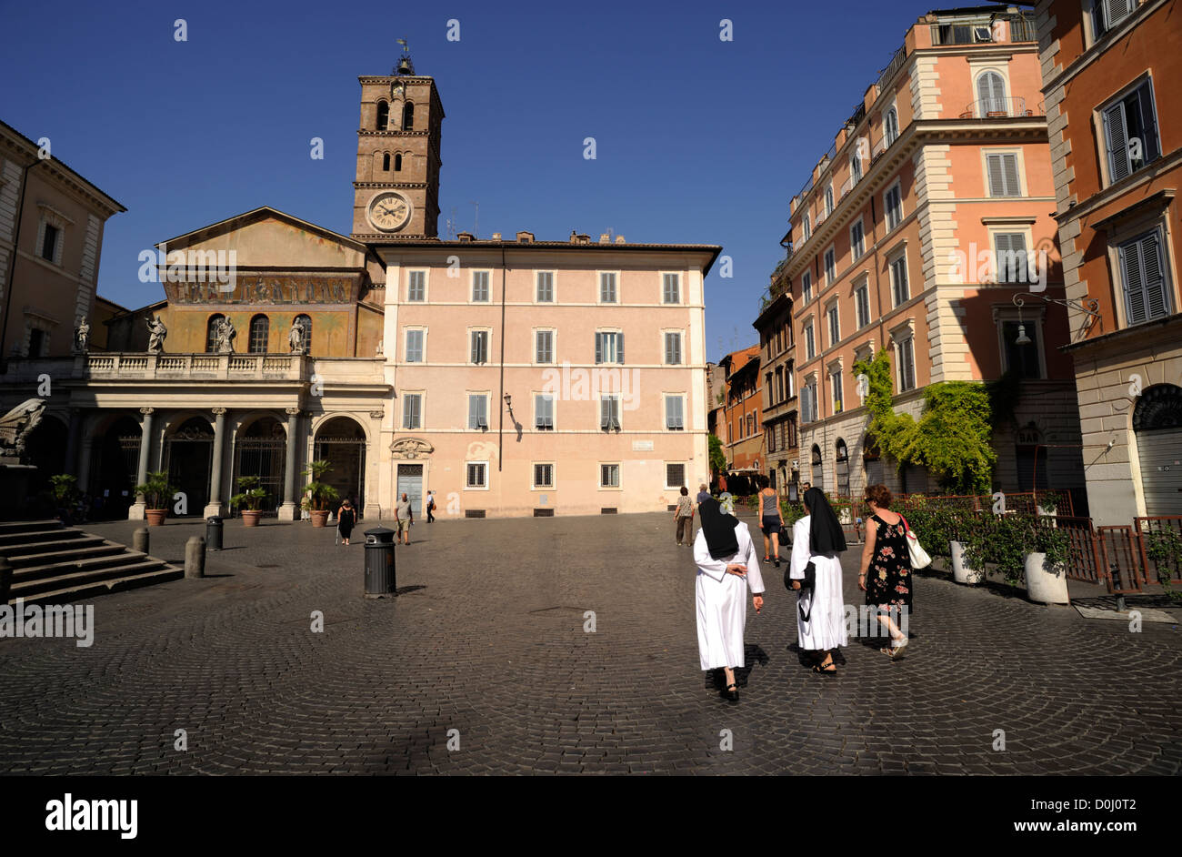 Italy, Rome, Piazza Di Santa Maria in Trastevere Stock Photo - Alamy
