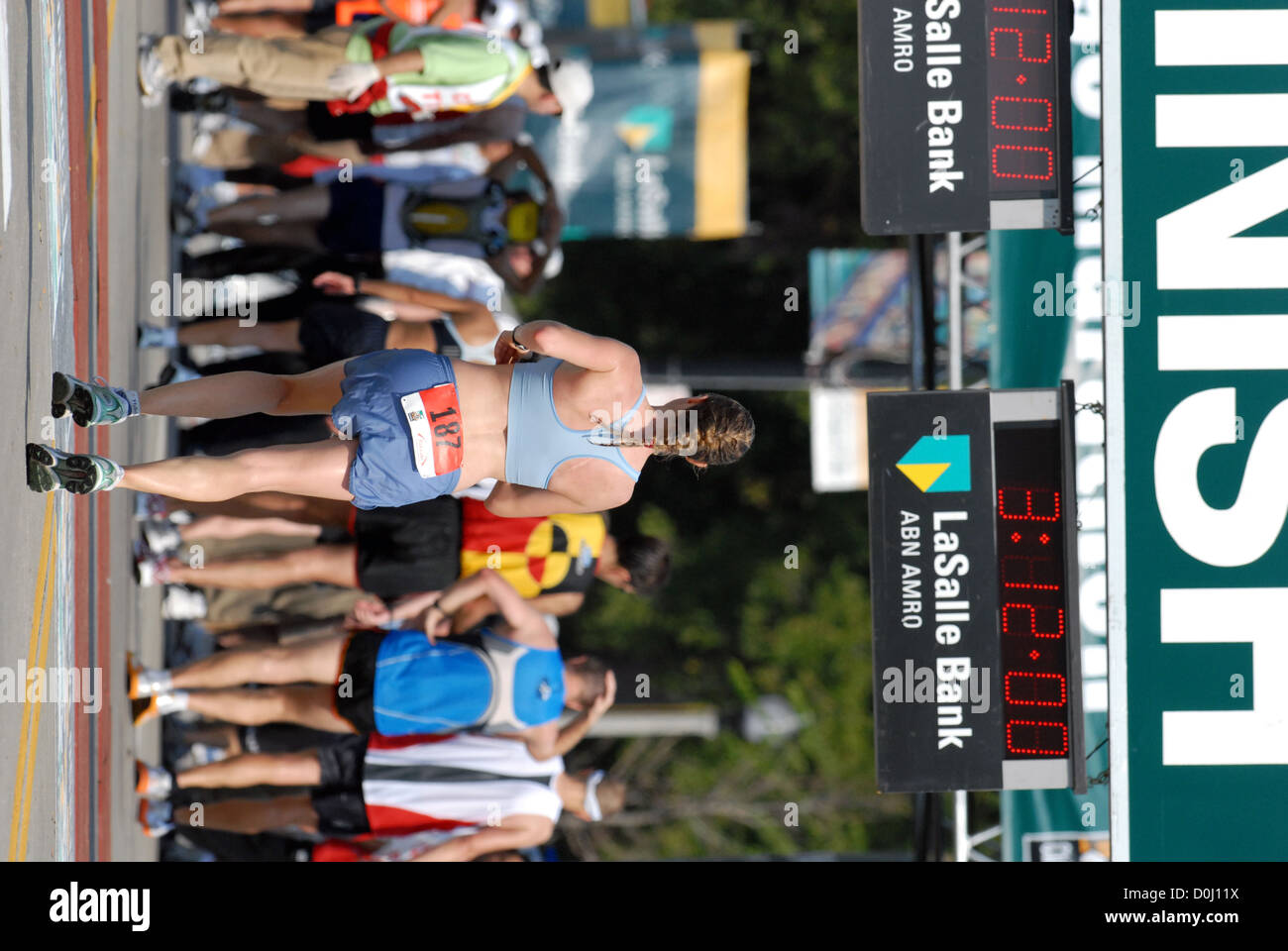 Running jogging marathon starting line hi-res stock photography and ...