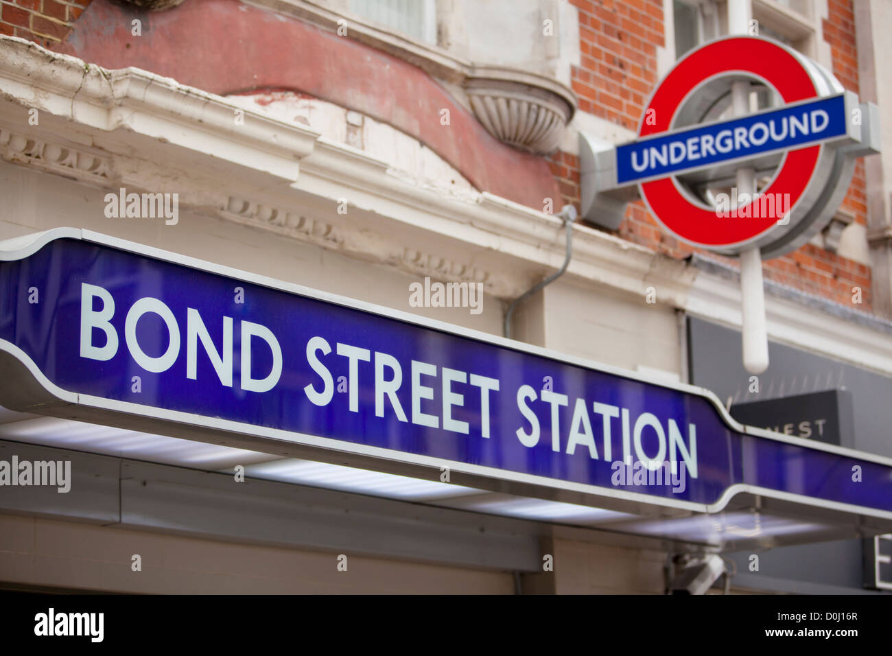 Bond street station hi-res stock photography and images - Alamy