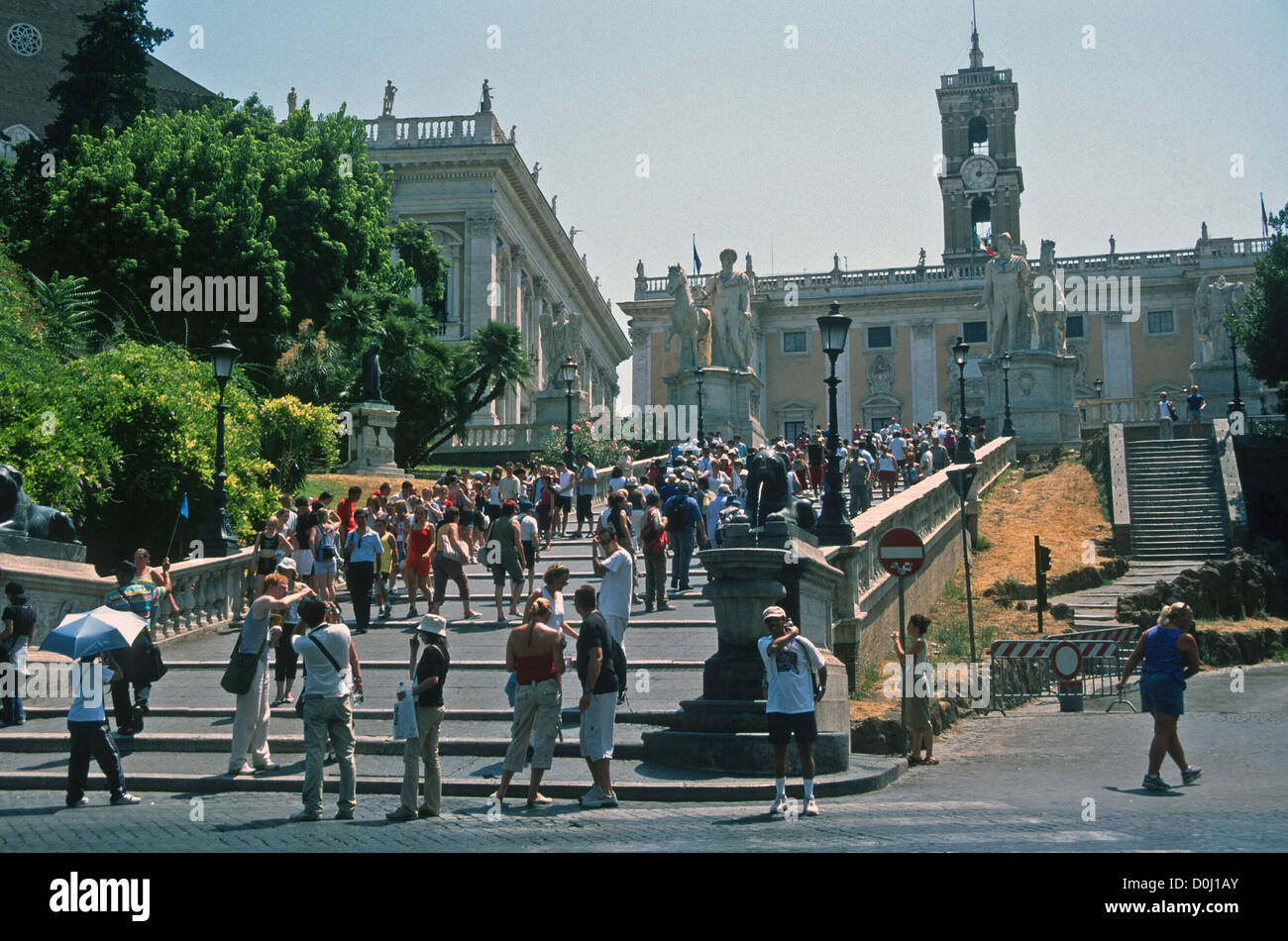 Visitors to Rome congregate on Michelangelo's Cordonata on Capitoline ...