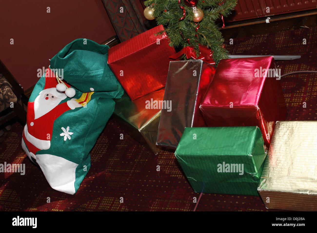 Presents display hi-res stock photography and images - Alamy