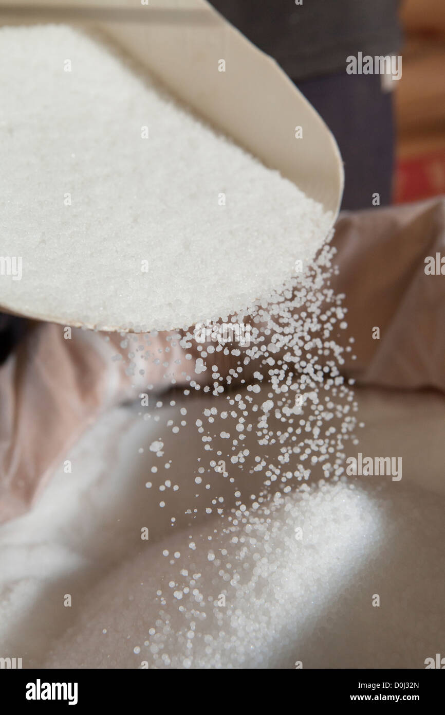 Urea fertilizer hi-res stock photography and images - Alamy