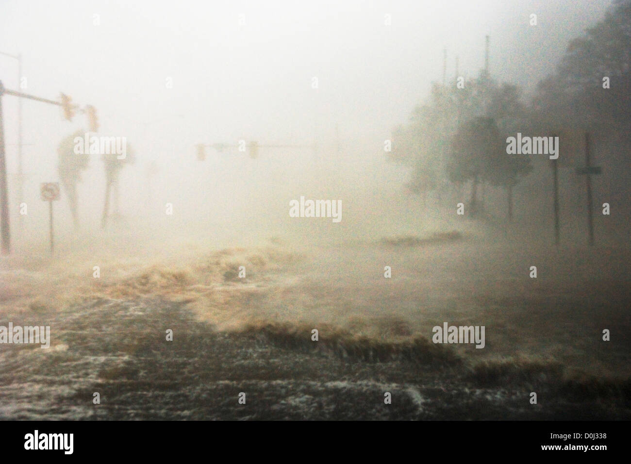 Hurricane Katrina Makes Landfall Stock Photo - Alamy