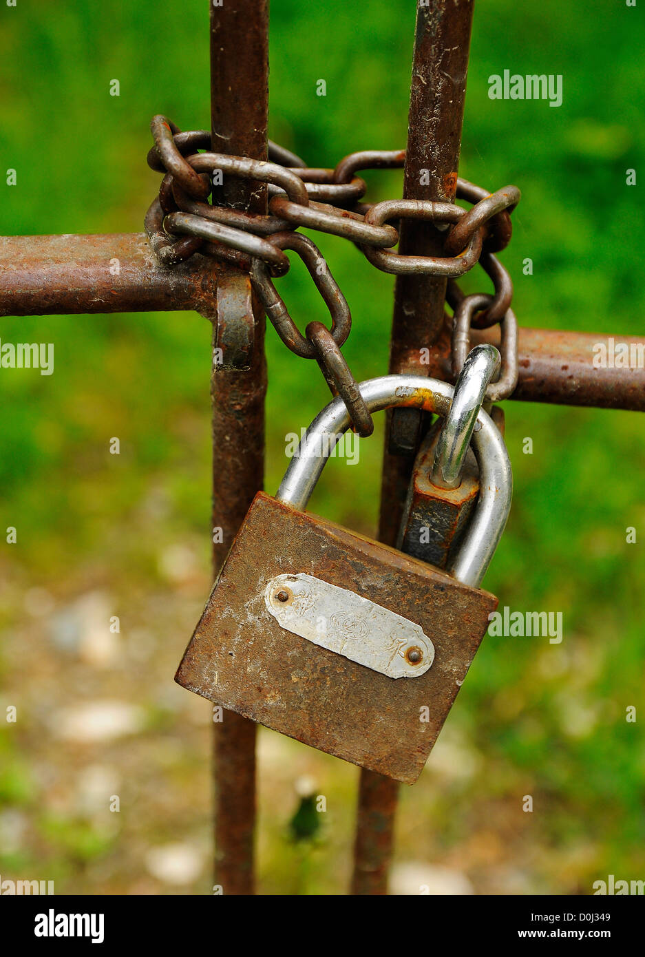 Corroded lock hi-res stock photography and images - Alamy