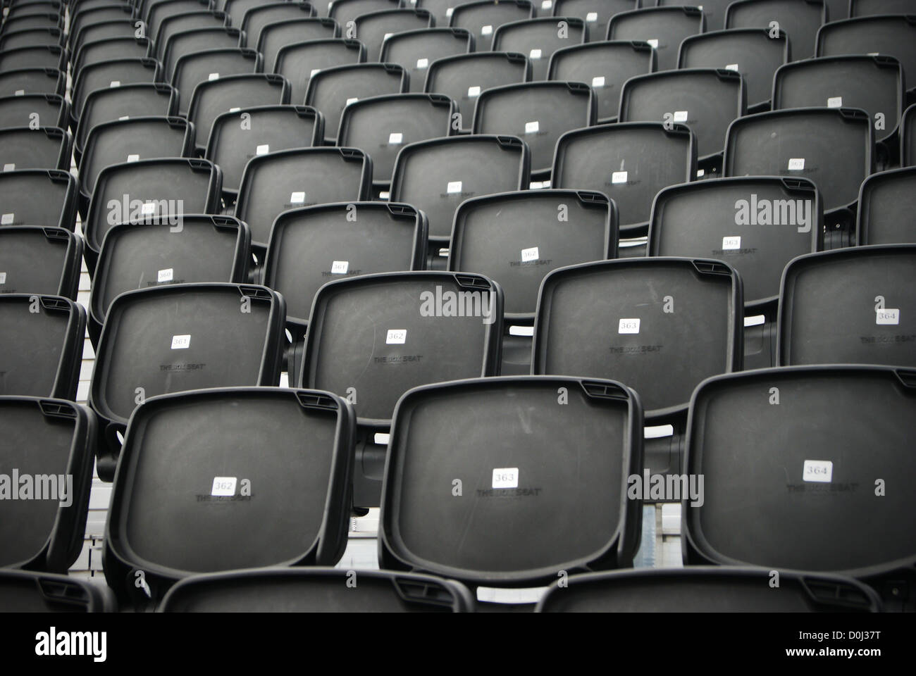 Empty stands hi-res stock photography and images - Alamy
