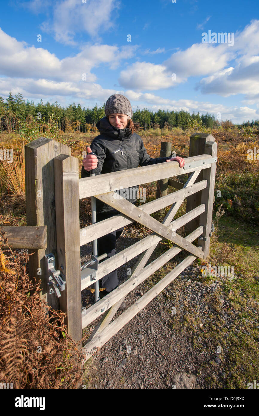 Hiker gate uk hi-res stock photography and images - Alamy