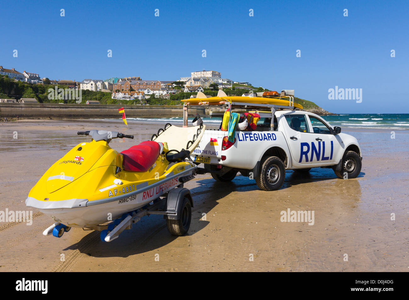 Rnli vehicle safety flag beach hi-res stock photography and images - Alamy