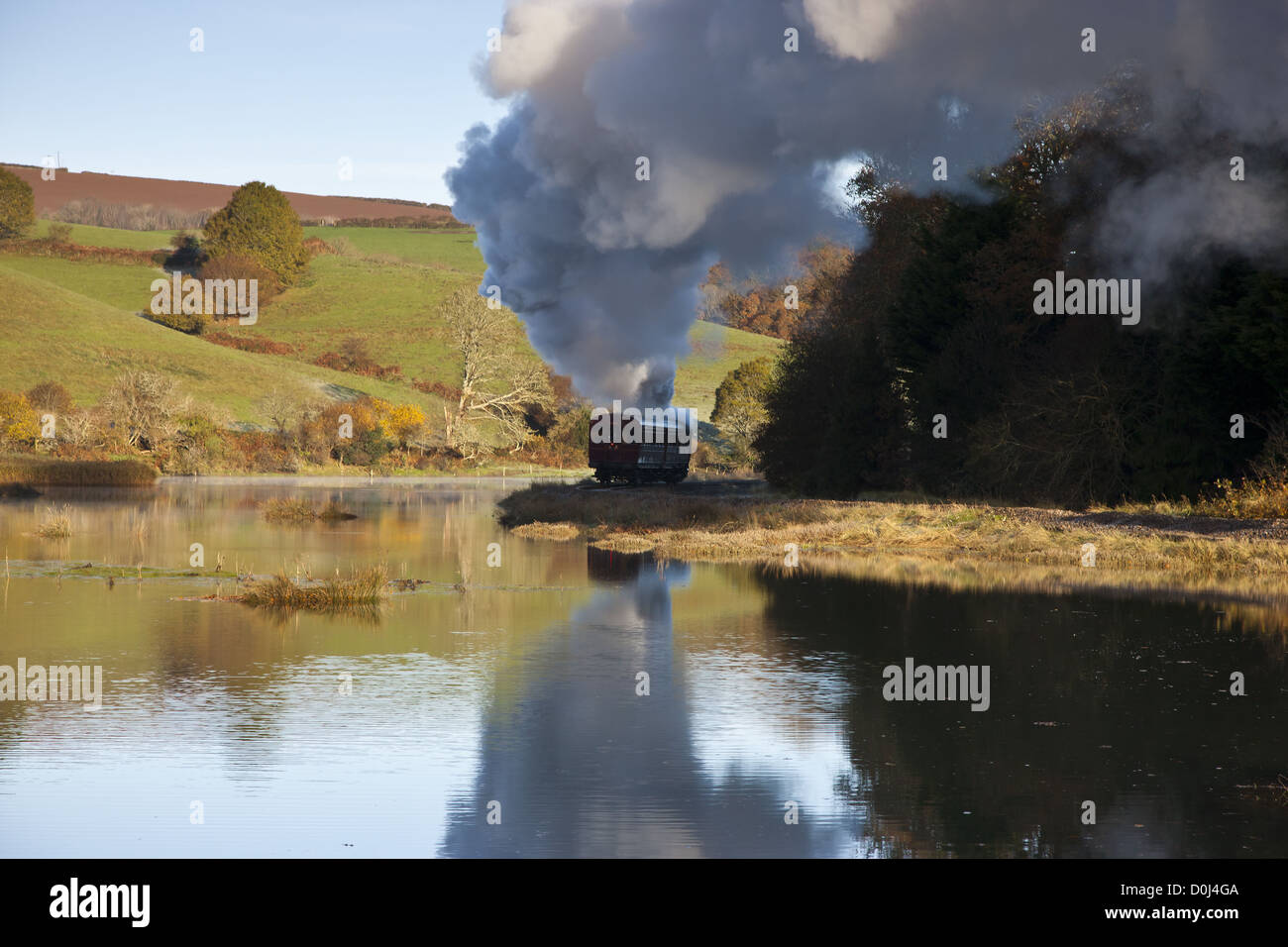 Railmotor on looe branch line hi-res stock photography and images - Alamy