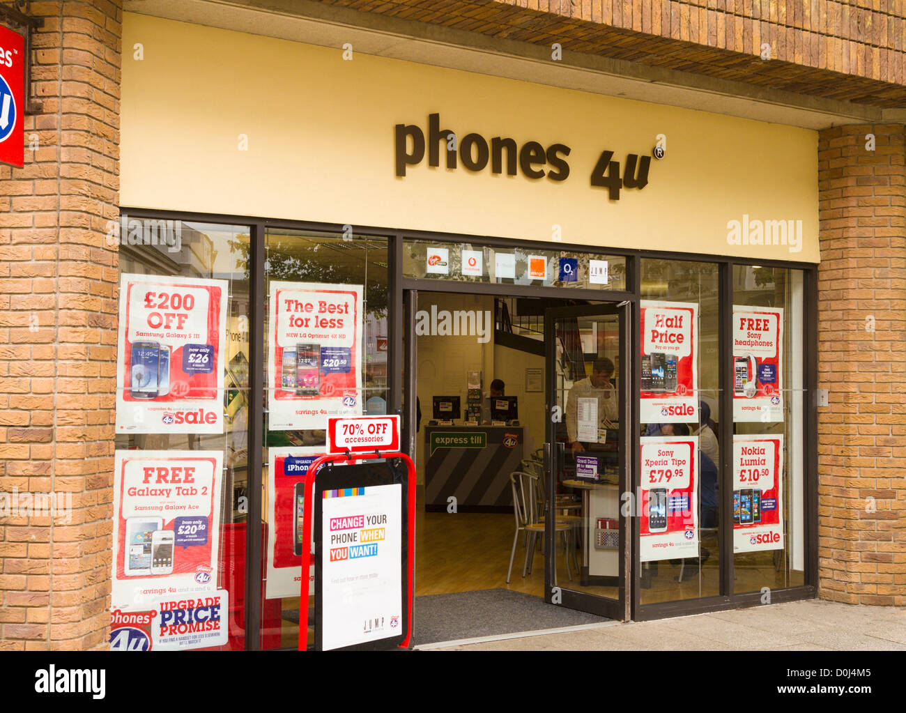 Shop phones hi-res stock photography and images - Alamy