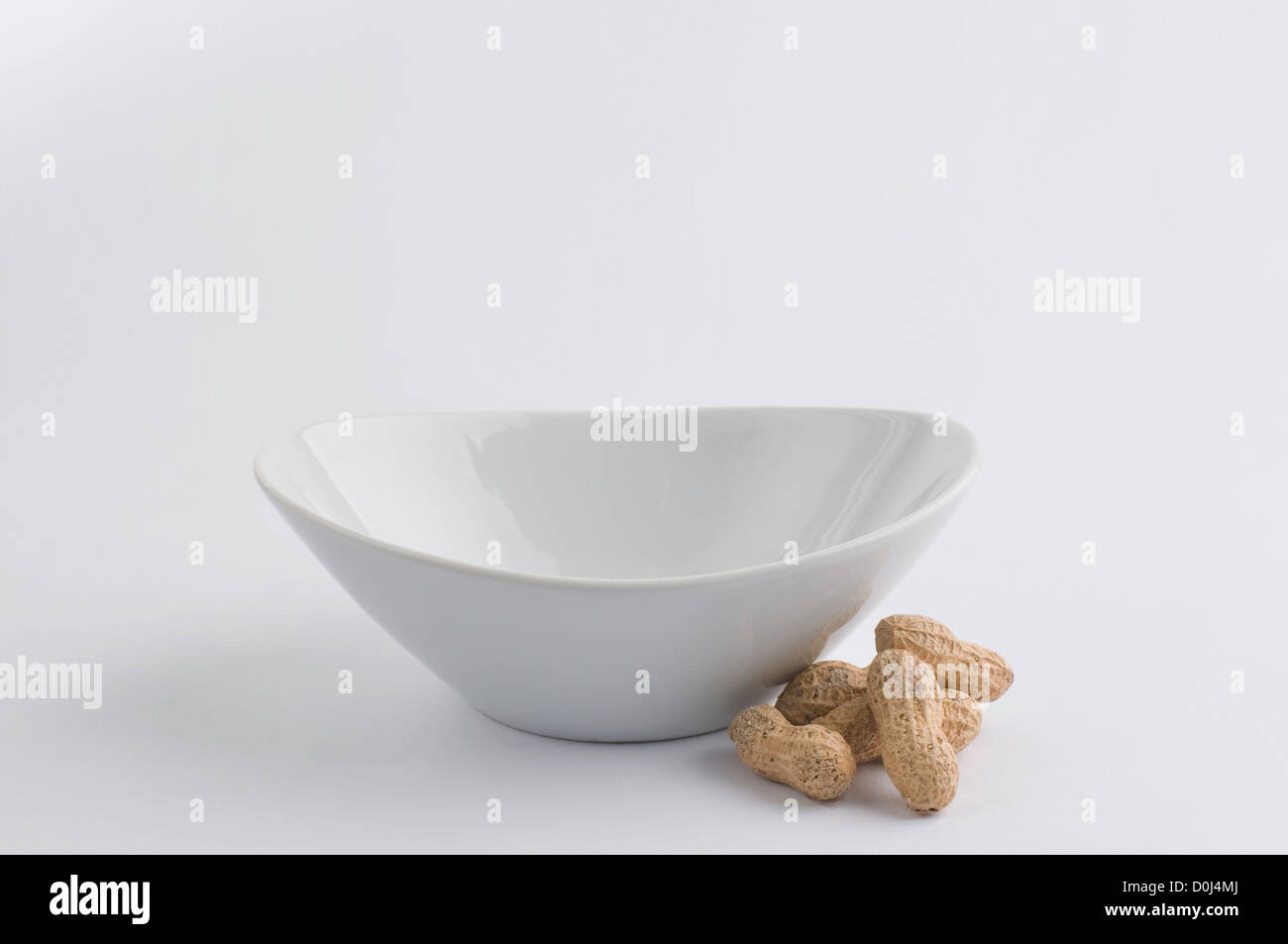 Serving of peanuts hi-res stock photography and images - Alamy