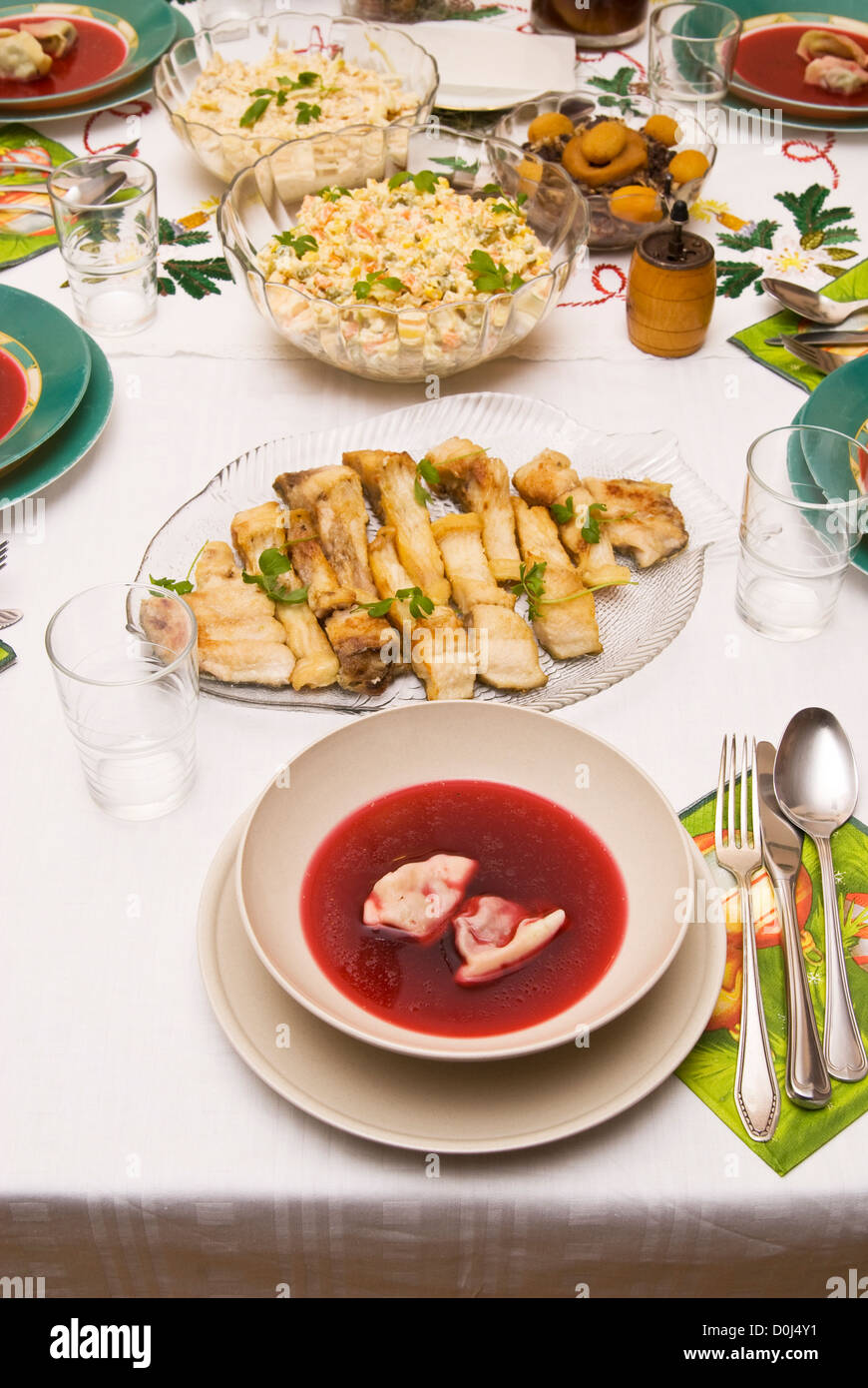 Festive table for Christmas Stock Photo - Alamy
