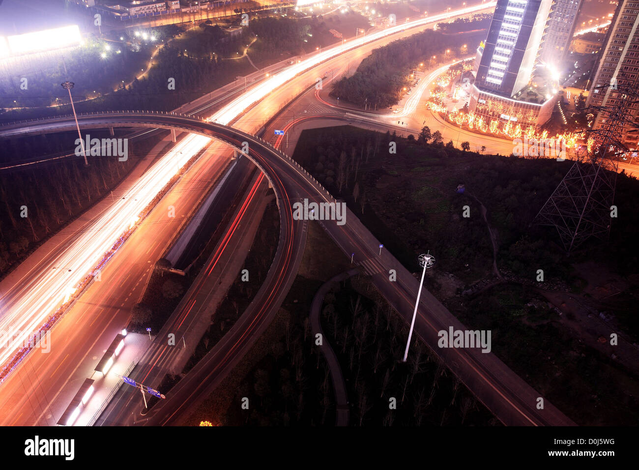 Cross freeway hi-res stock photography and images - Alamy